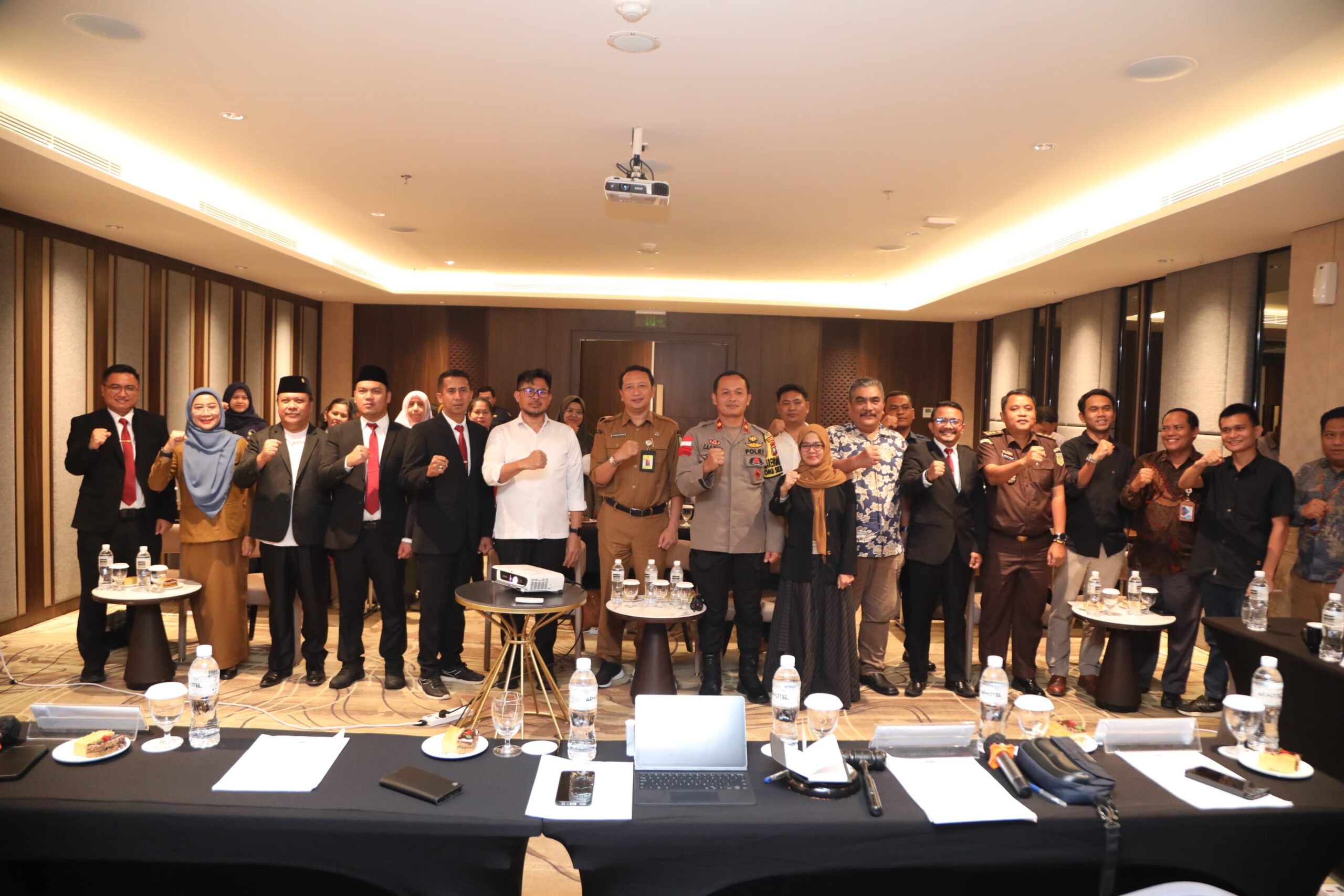 Hadiri Penetapan Calon Dewan Terpilih, Ketua DPRD Kota Batam Nuryanto ... Hadiri Penetapan Calon Dewan Terpilih, Ketua DPRD Kota Batam Nuryanto ...