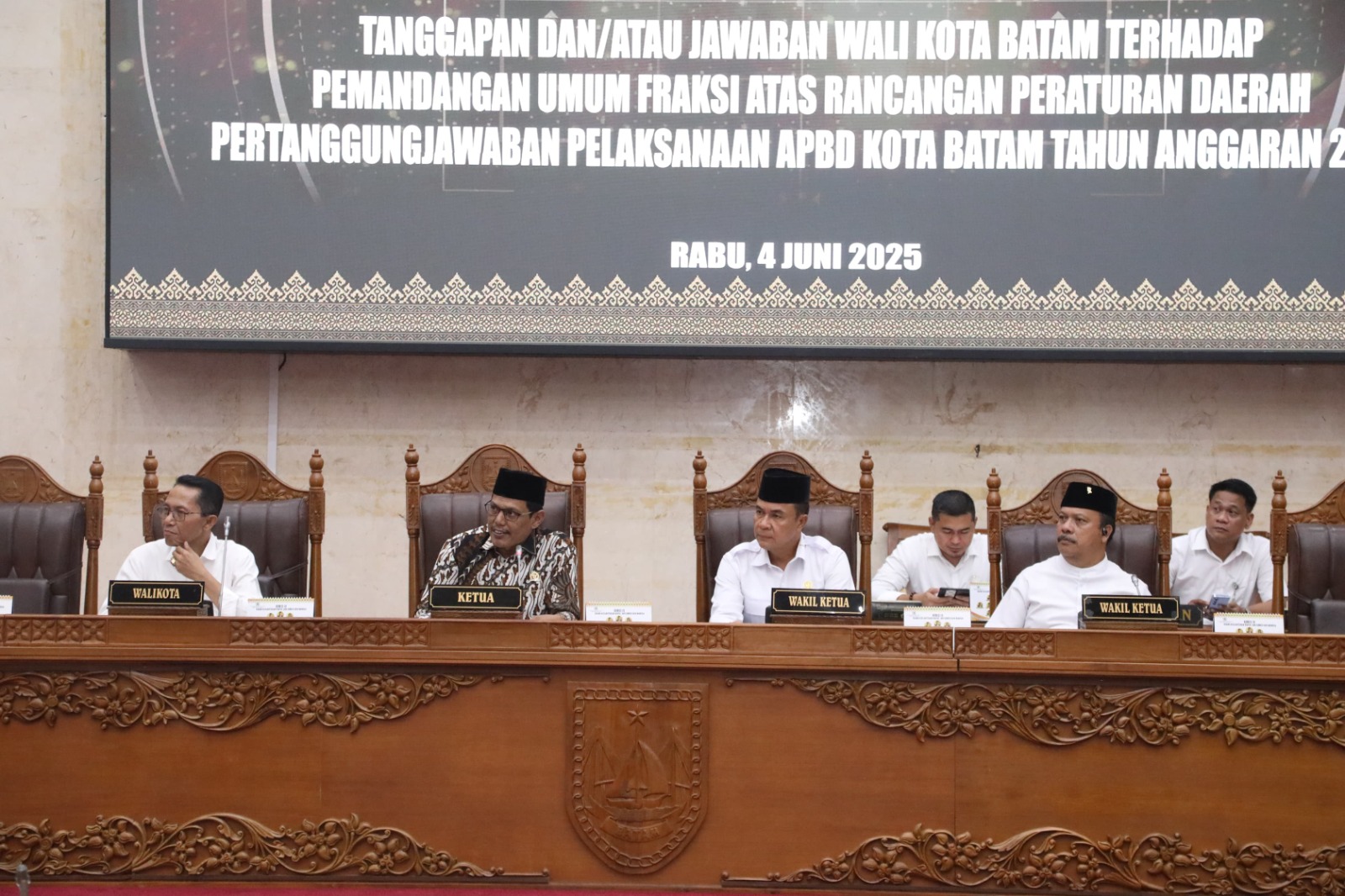 Paripurna DPRD Dengarkan Jawaban Walikota atas Pandangan Fraksi Terkait RPP APBD 2024 ...